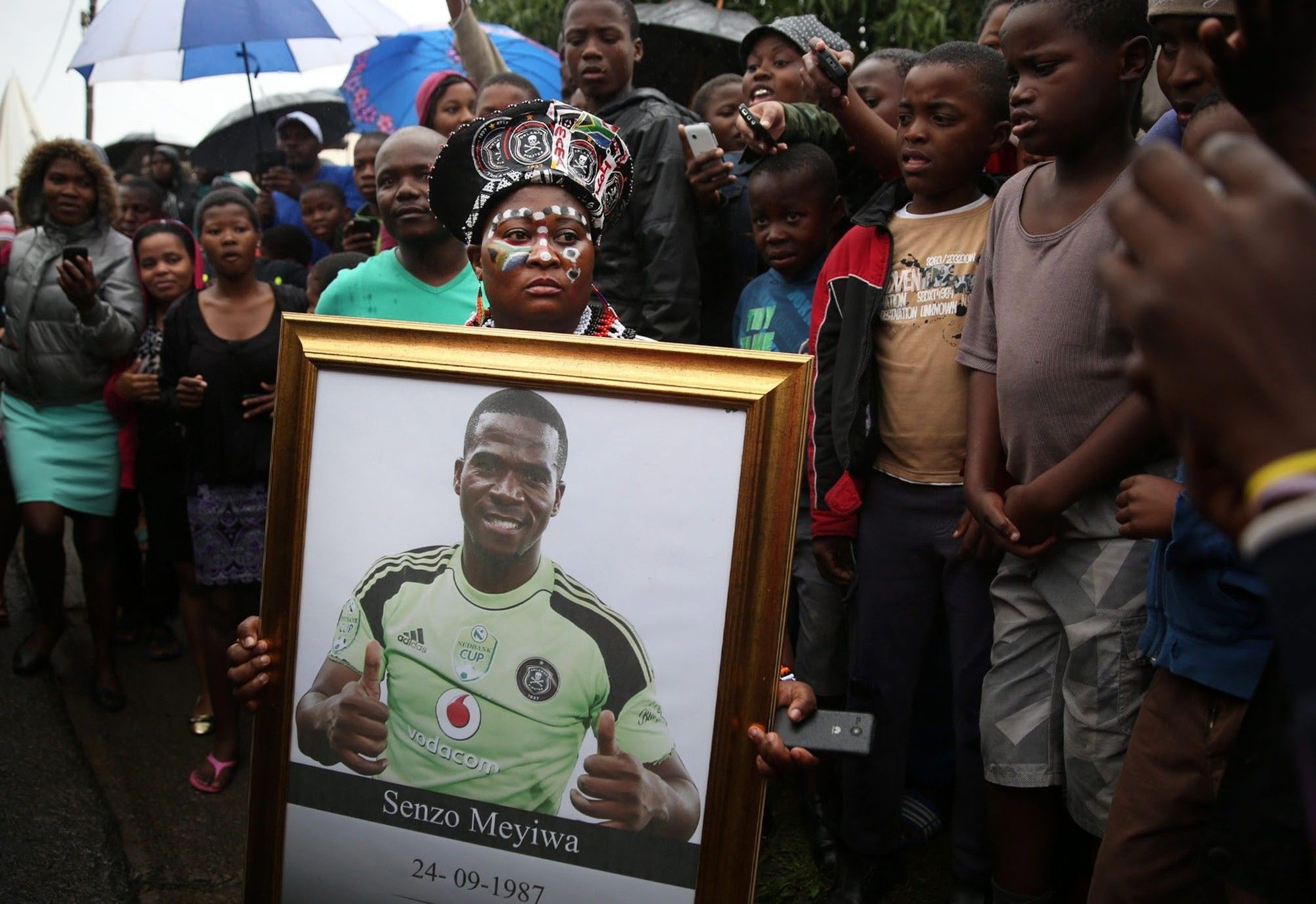Senzo Meyiwa was already dead when he arrived at hospital, according to ...