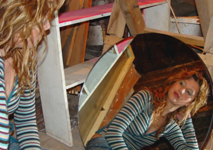 The women with mirror phobia