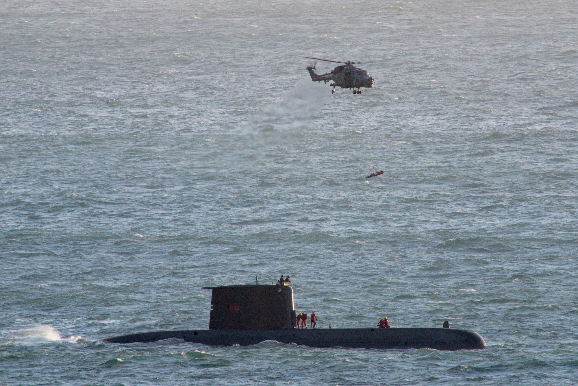 The SAS Manthatisi submarine - SA navy vessel involved in Kommetjie ...
