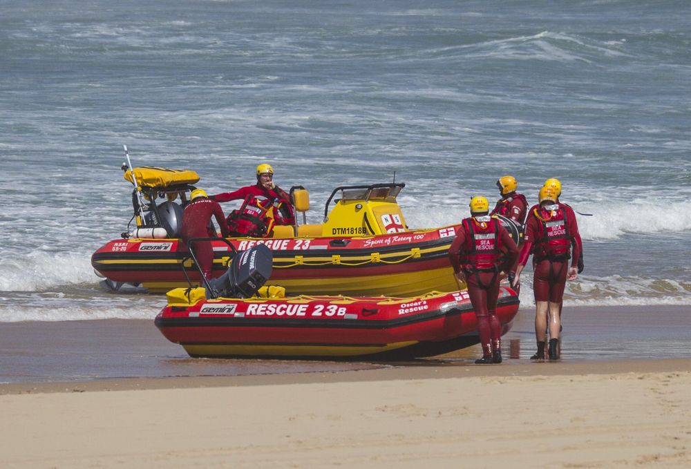 Heroic rescue at Wilderness Beach: Surfer saves man from drowning