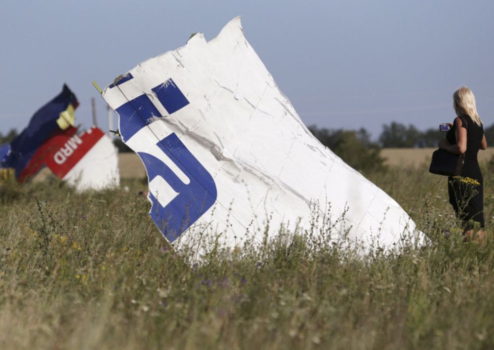 MH17 passenger ‘was wearing oxygen mask’