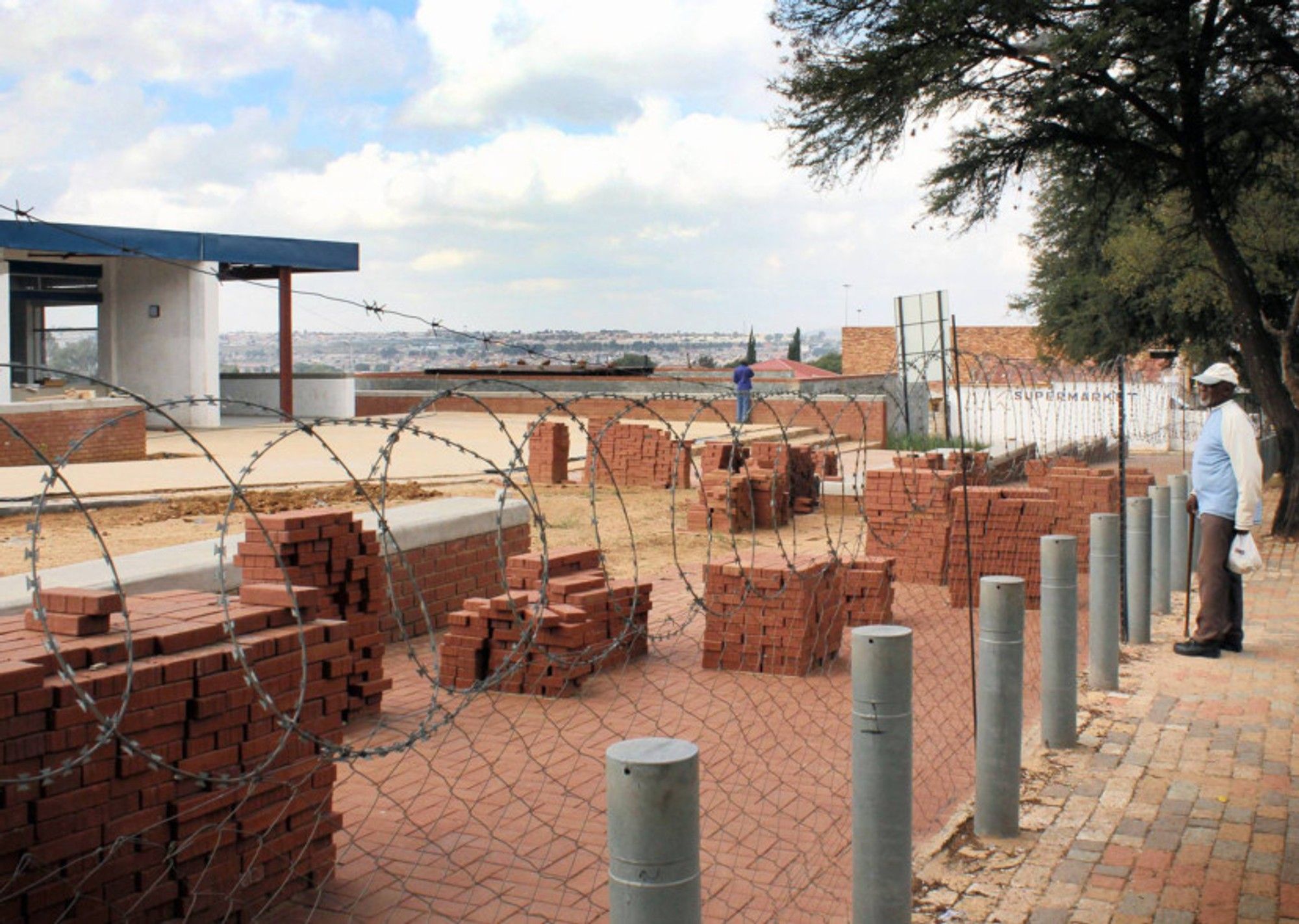 Memorial to June 16 pupils moving slowing