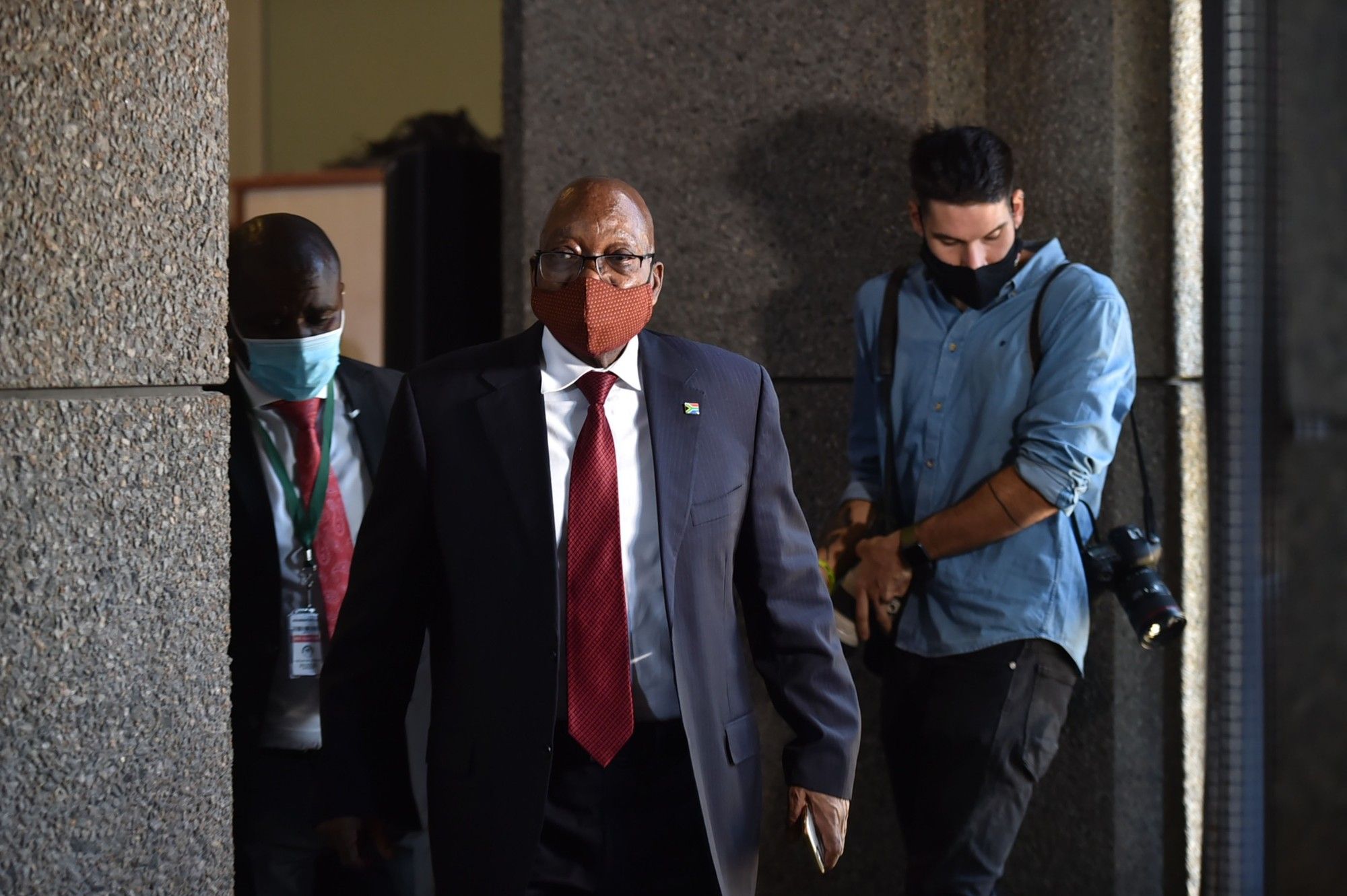 UZuma uncamela ukuboshwa kunokuvela kwikhomishini kaZondo