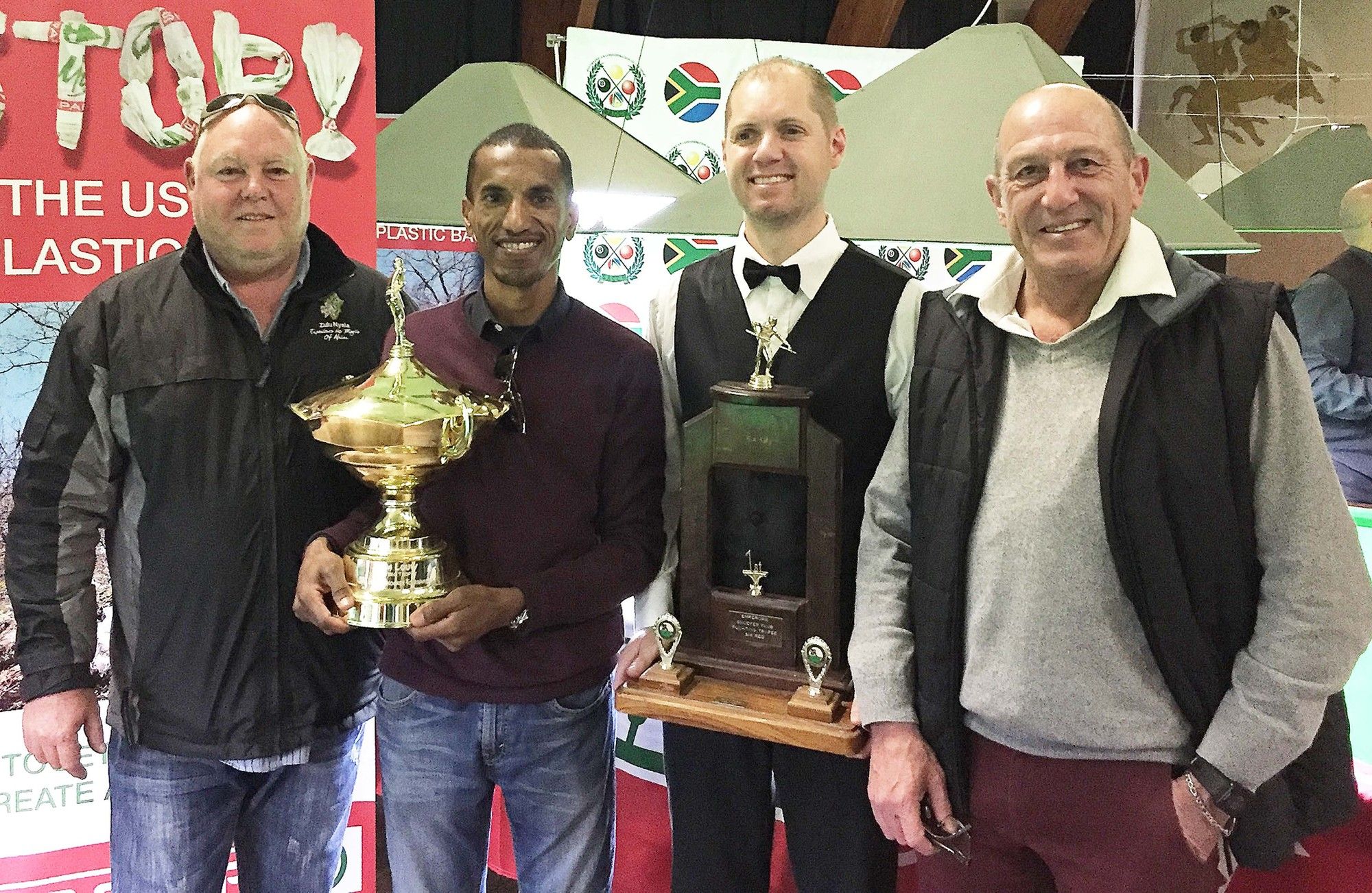 Jonck breaks big for SA 6 Reds title