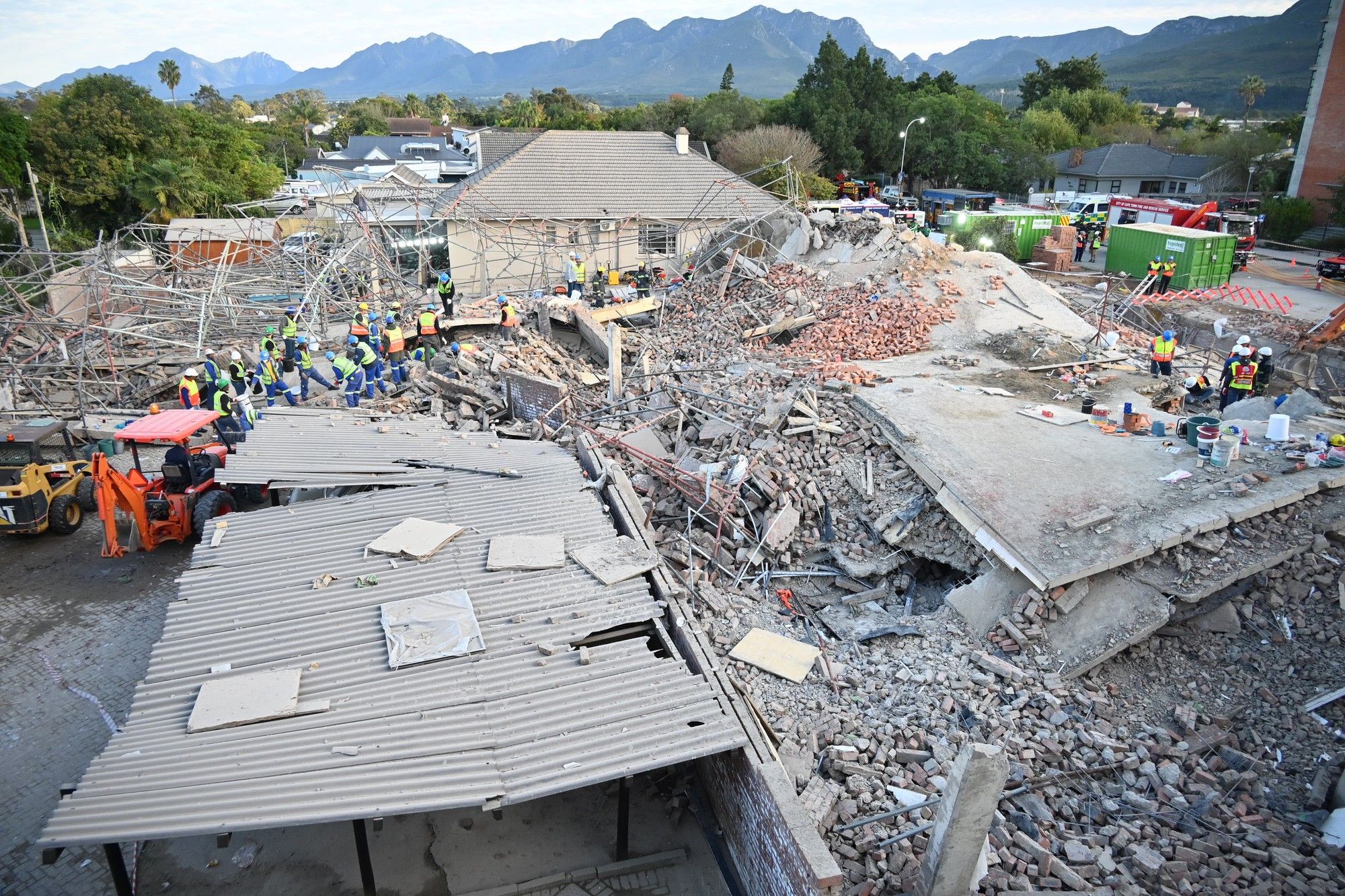 George building collapse: Land owners distance themselves from tragic ...