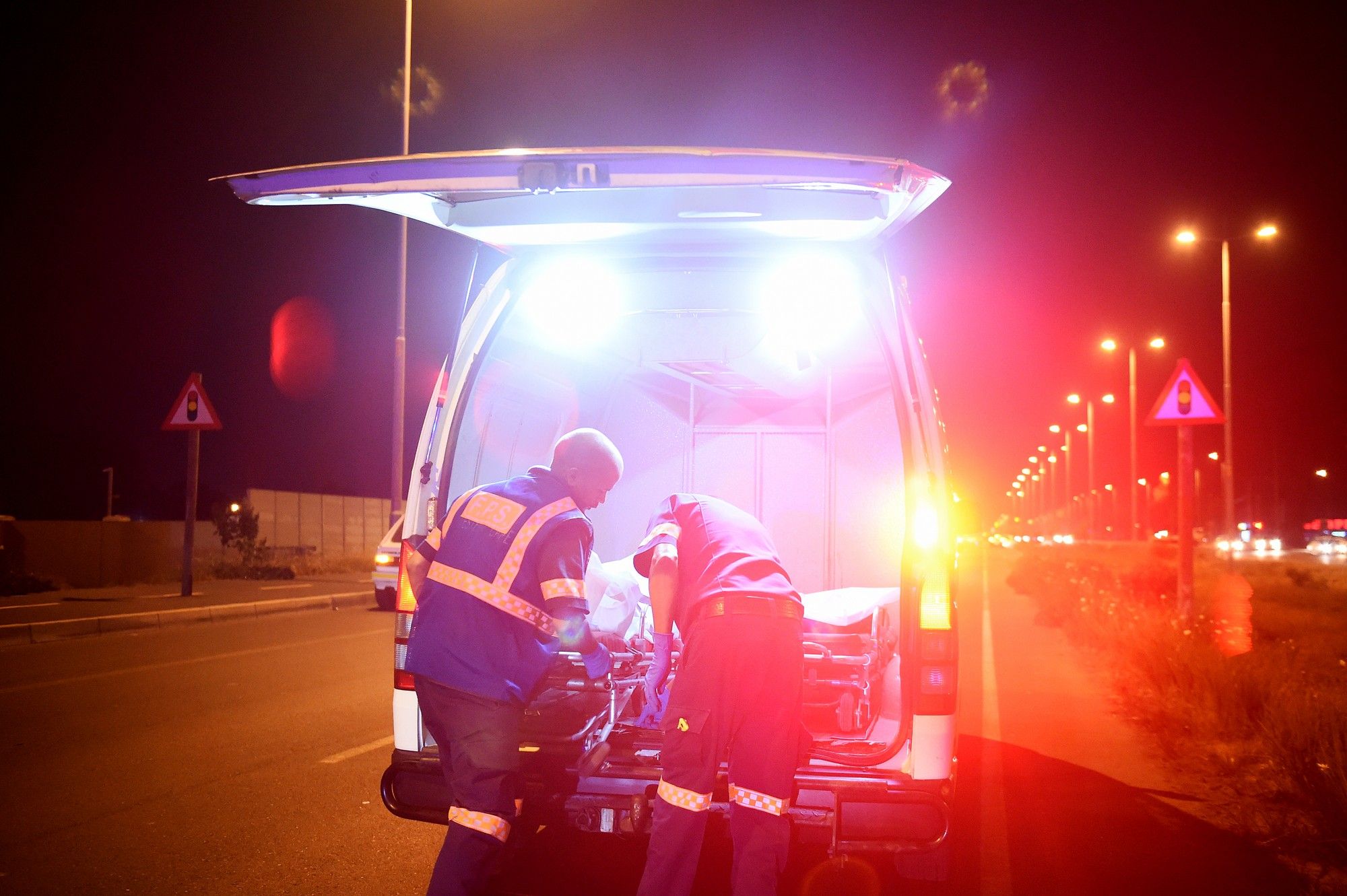 Six killed in car and truck smash on R60 road between Worcester and ...