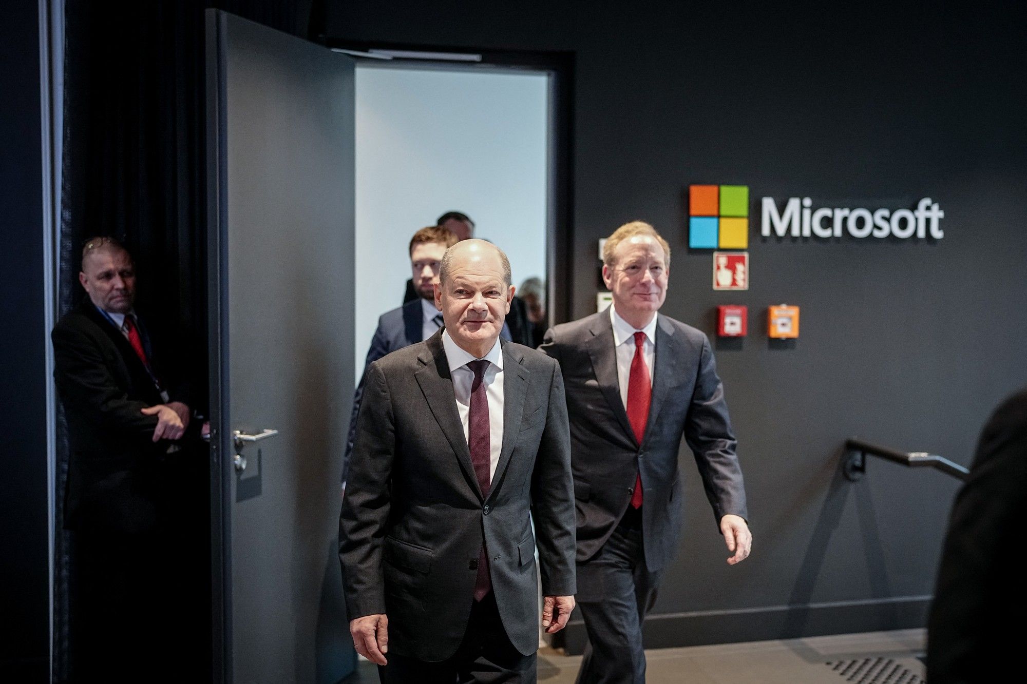 Microsoft to invest 3. 2 bn Euros in AI in Germany