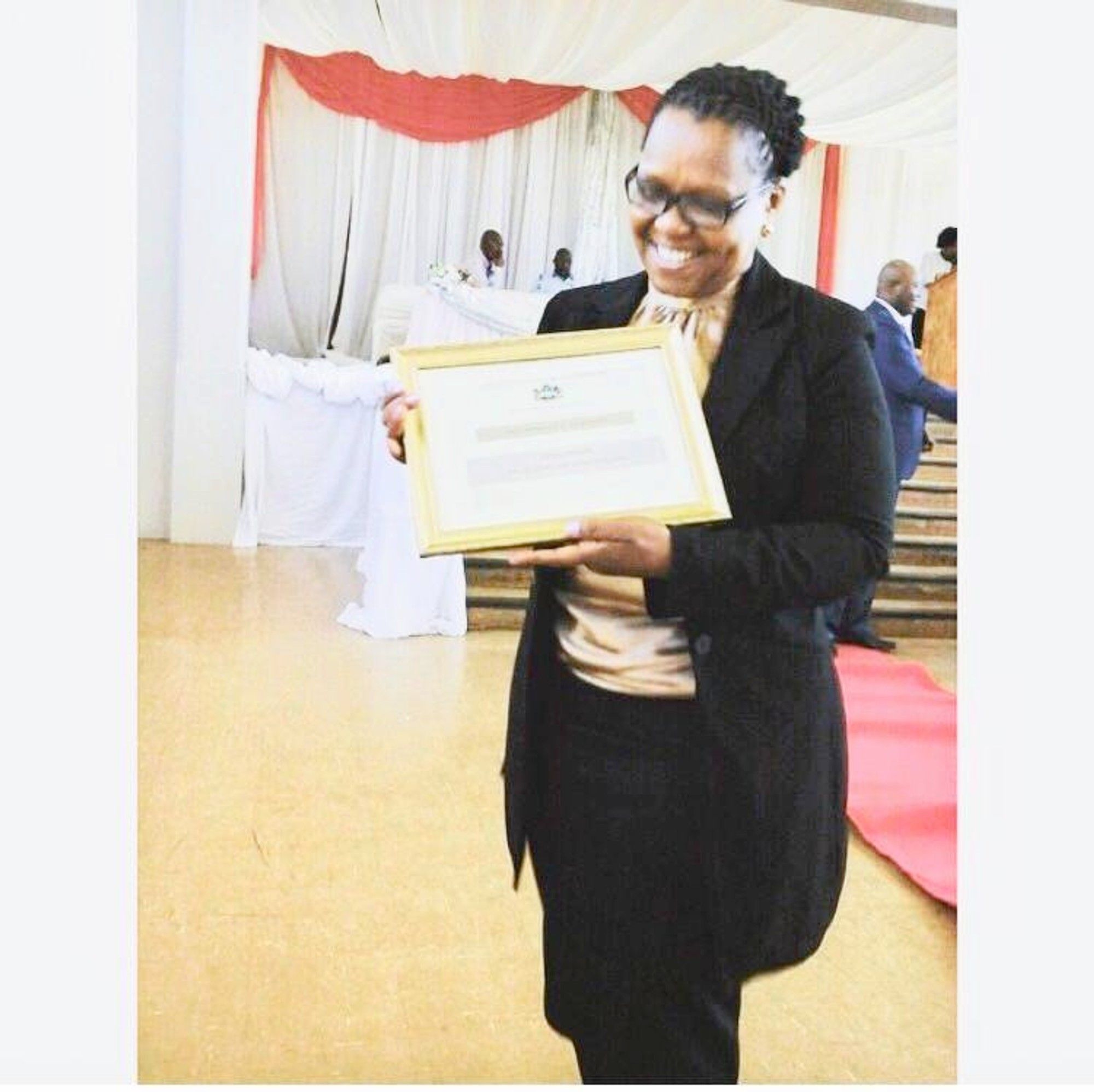 Uthisha udutshulwe efundisa