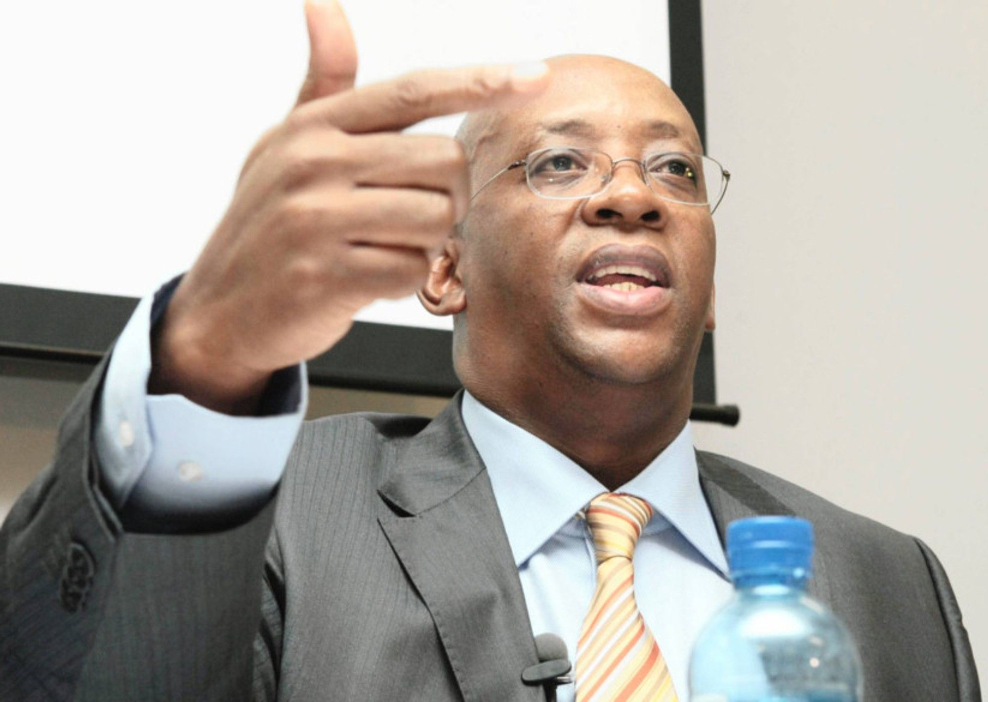 Axed Sars boss lying - Cele