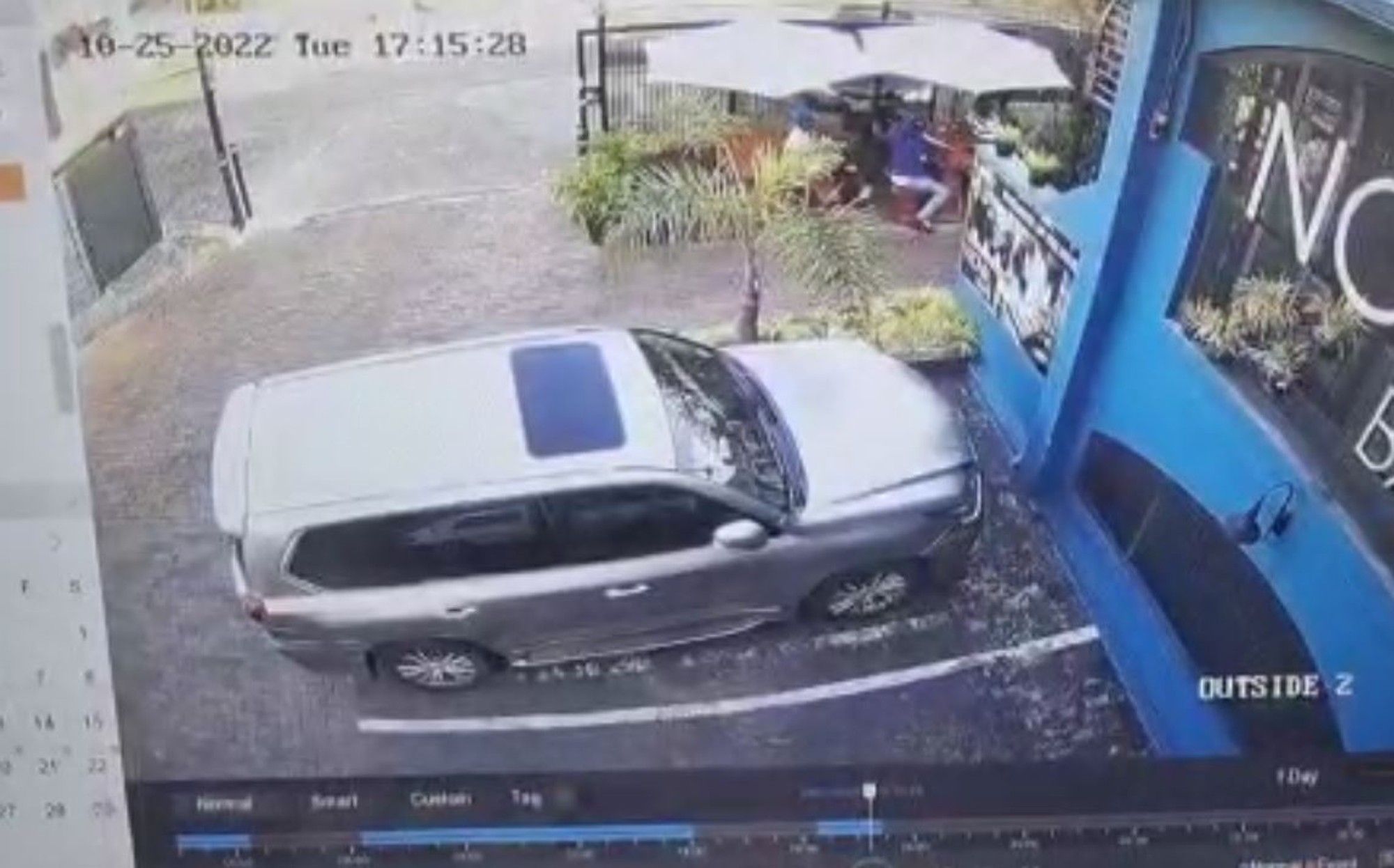 Watch Gone In 60 Seconds Car Thieves Steal High End V8 Lexus Suv