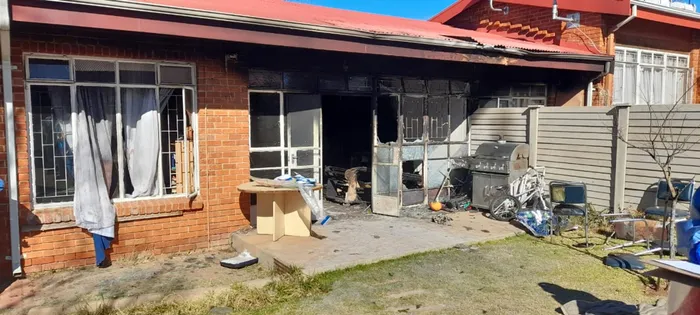 Family perish inside burning house, kids found with slit throats, stab ...