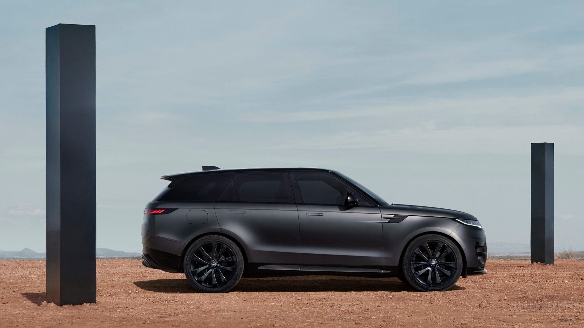 Range Rover Sport goes into Stealth mode with snazzy design package
