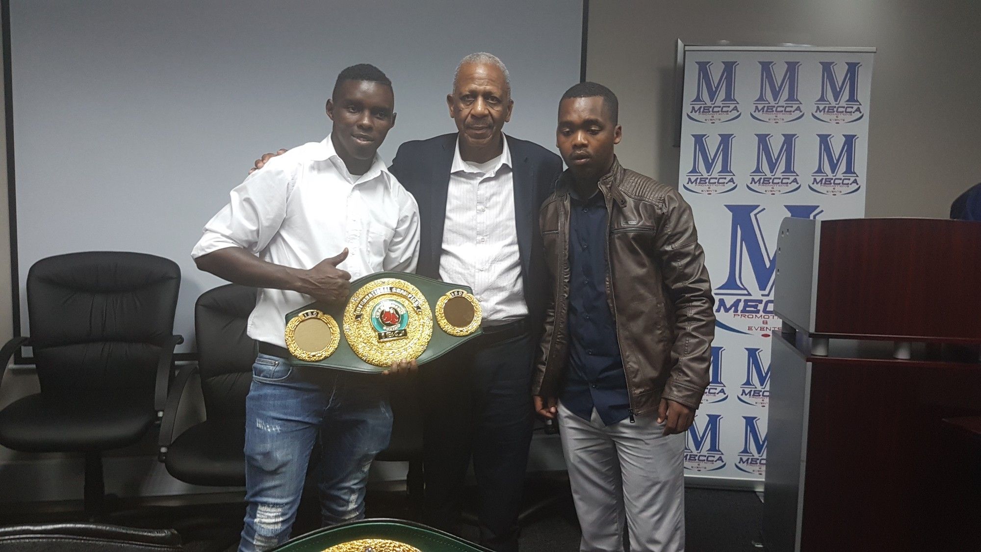 Eastern Cape boxer Ndongeni to train at Floyd Mayweather’s gym in Las Vegas