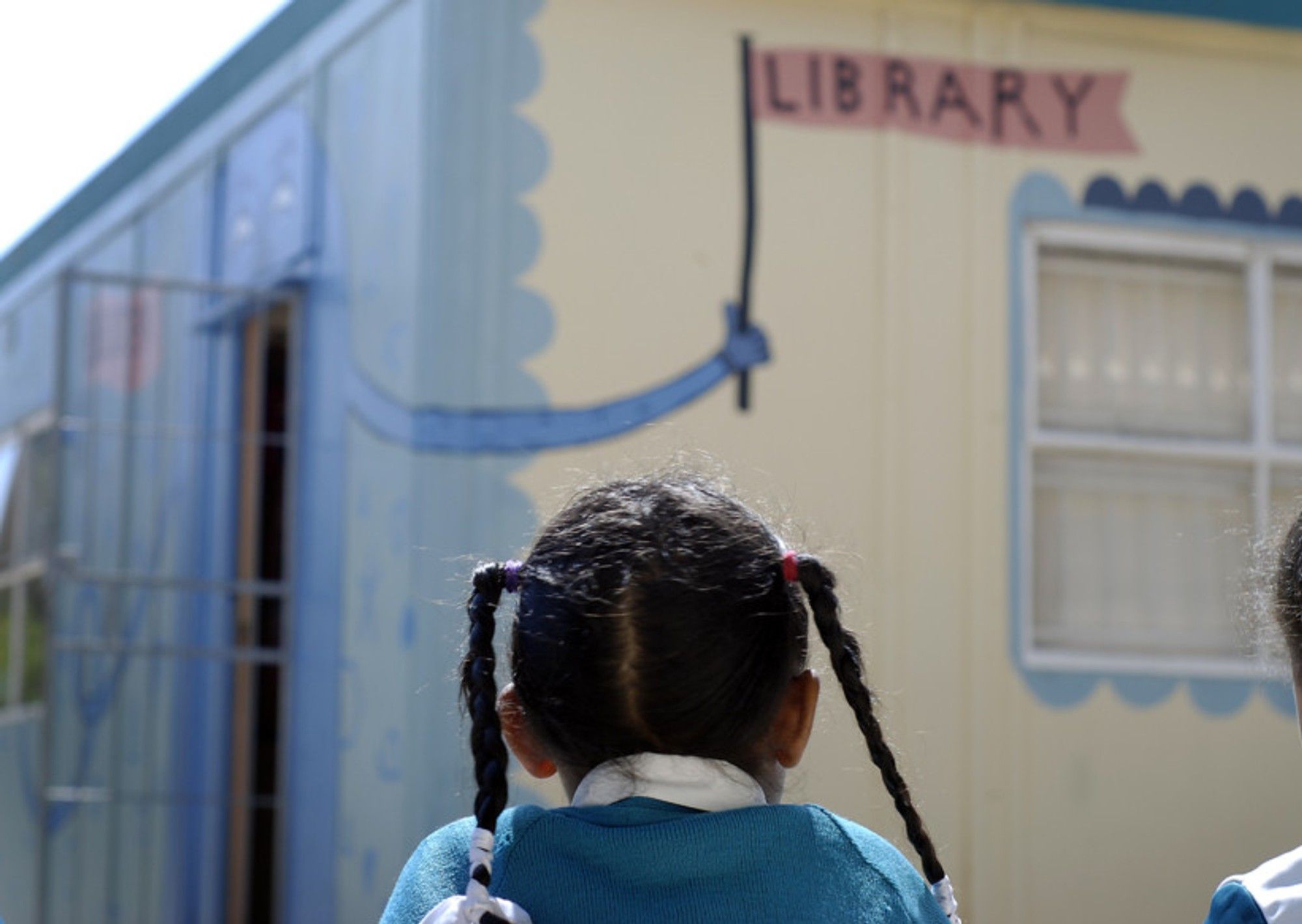 Parkhust primary gets new library