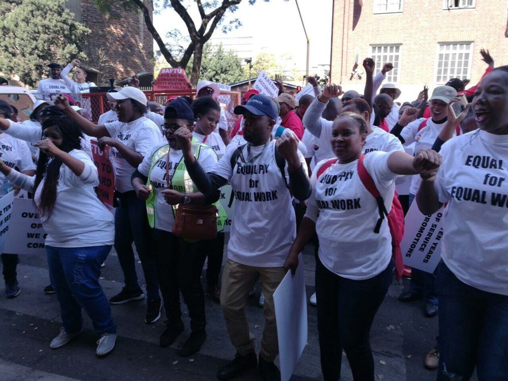 Multimillion 10111 call centre number in a shambles as crime across SA ...