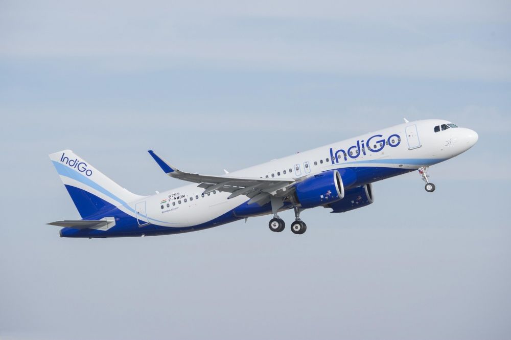 Passenger’s ‘bomb’ text message forces almost 6-hour flight delay