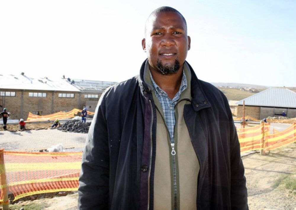 Mandla Mandela takes swing at critics