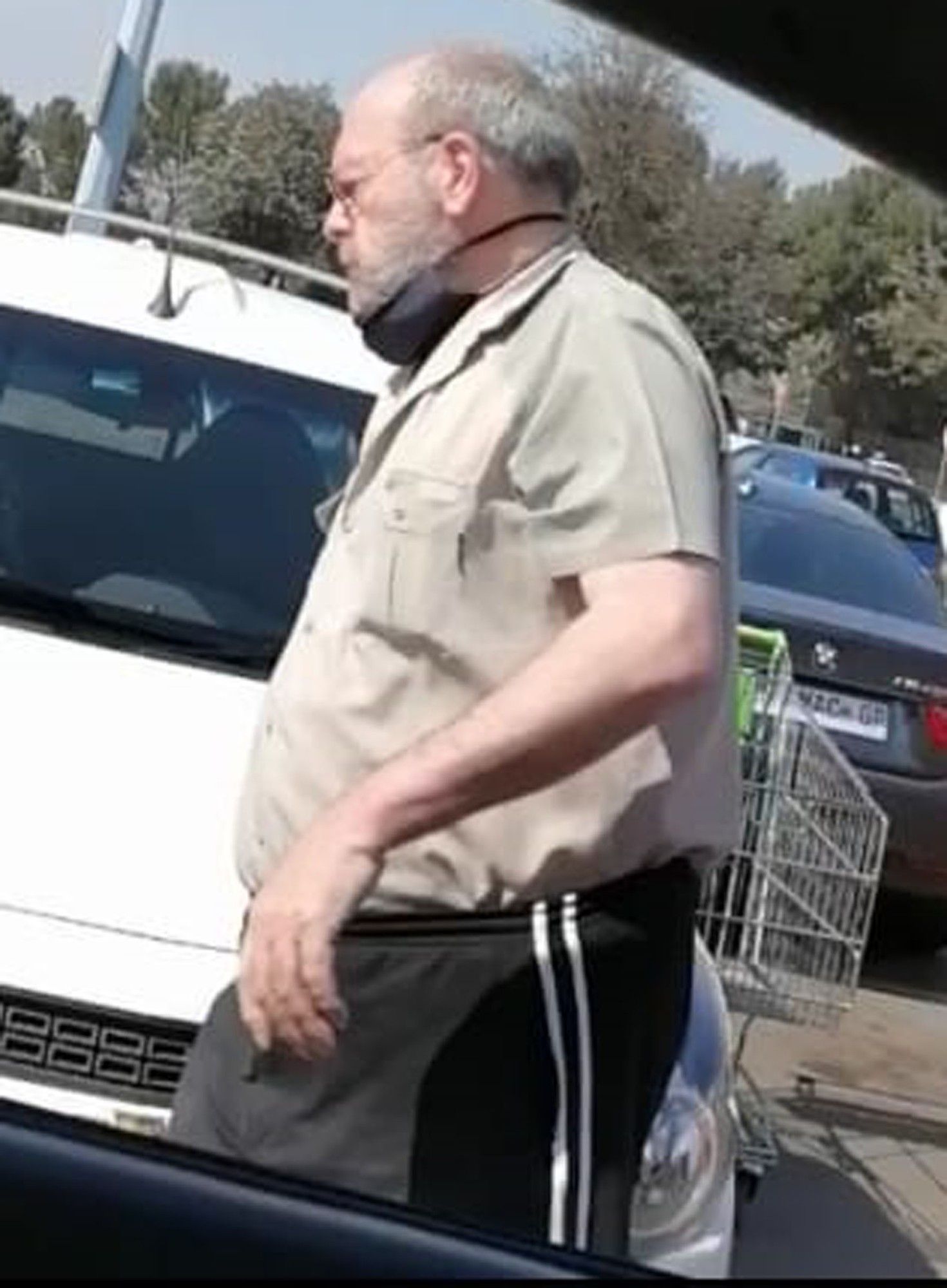 [WATCH] Gun mert Chris Prinsloo spotted at shopping mall