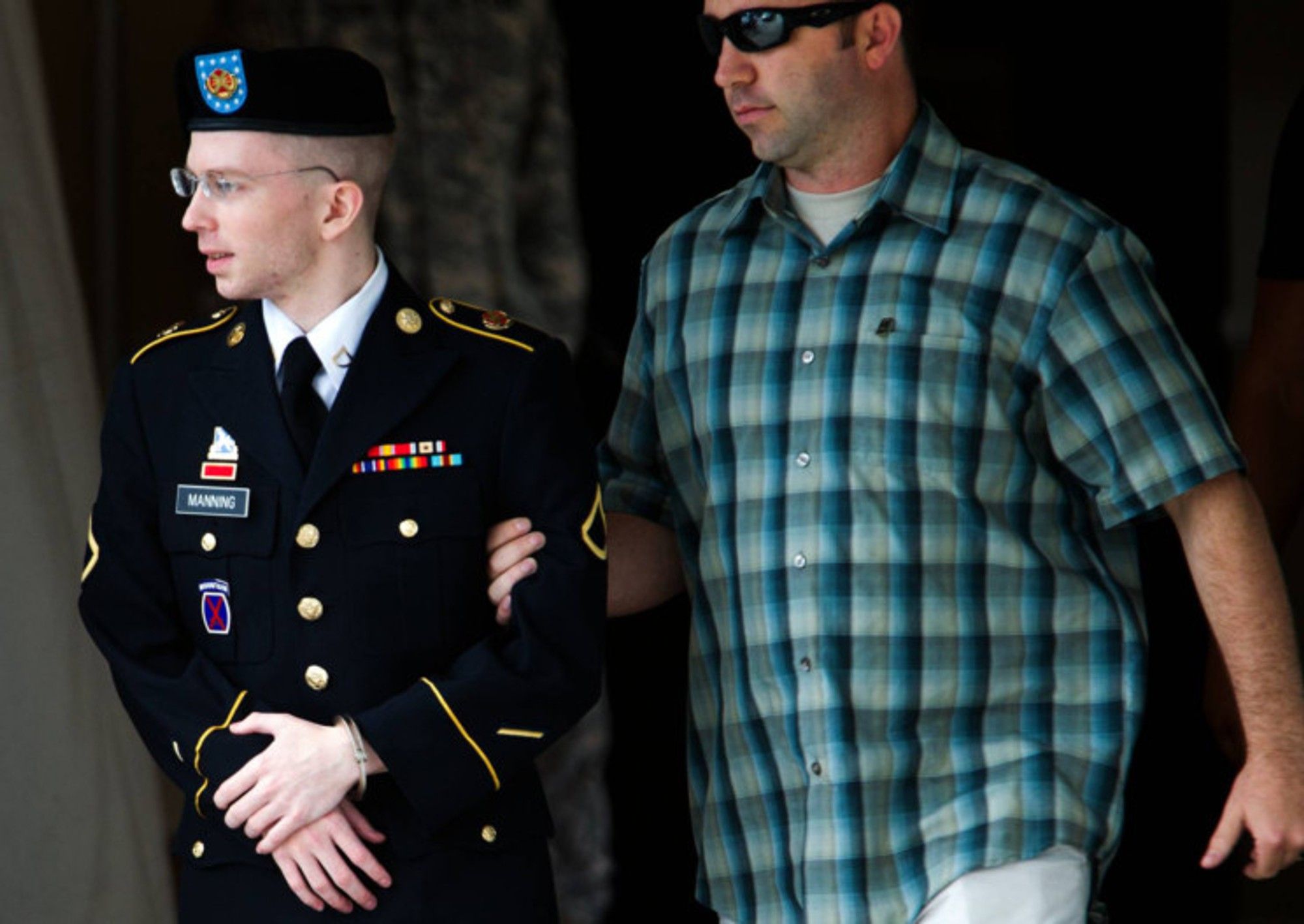 Defence opens case in Manning trial