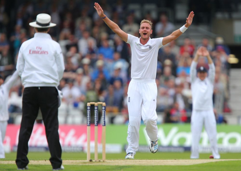 Broad hat-trick sinks Sri Lanka