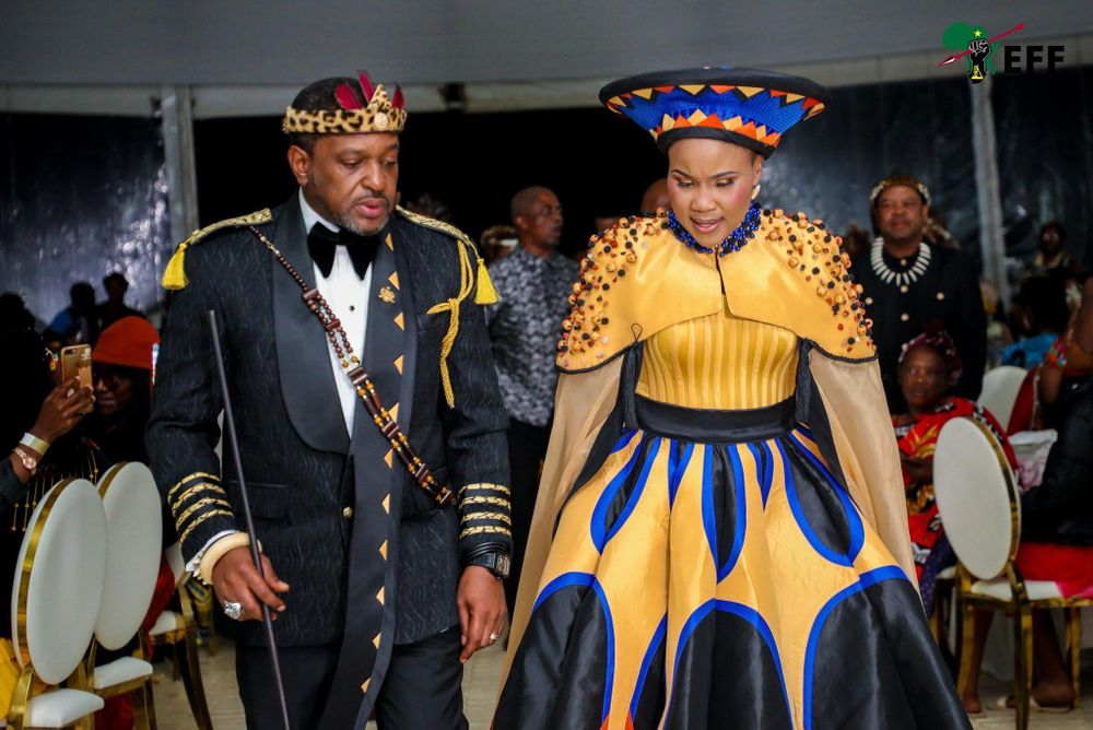 INdlulamithi imthanda nezingane zakhe uMaMyeni