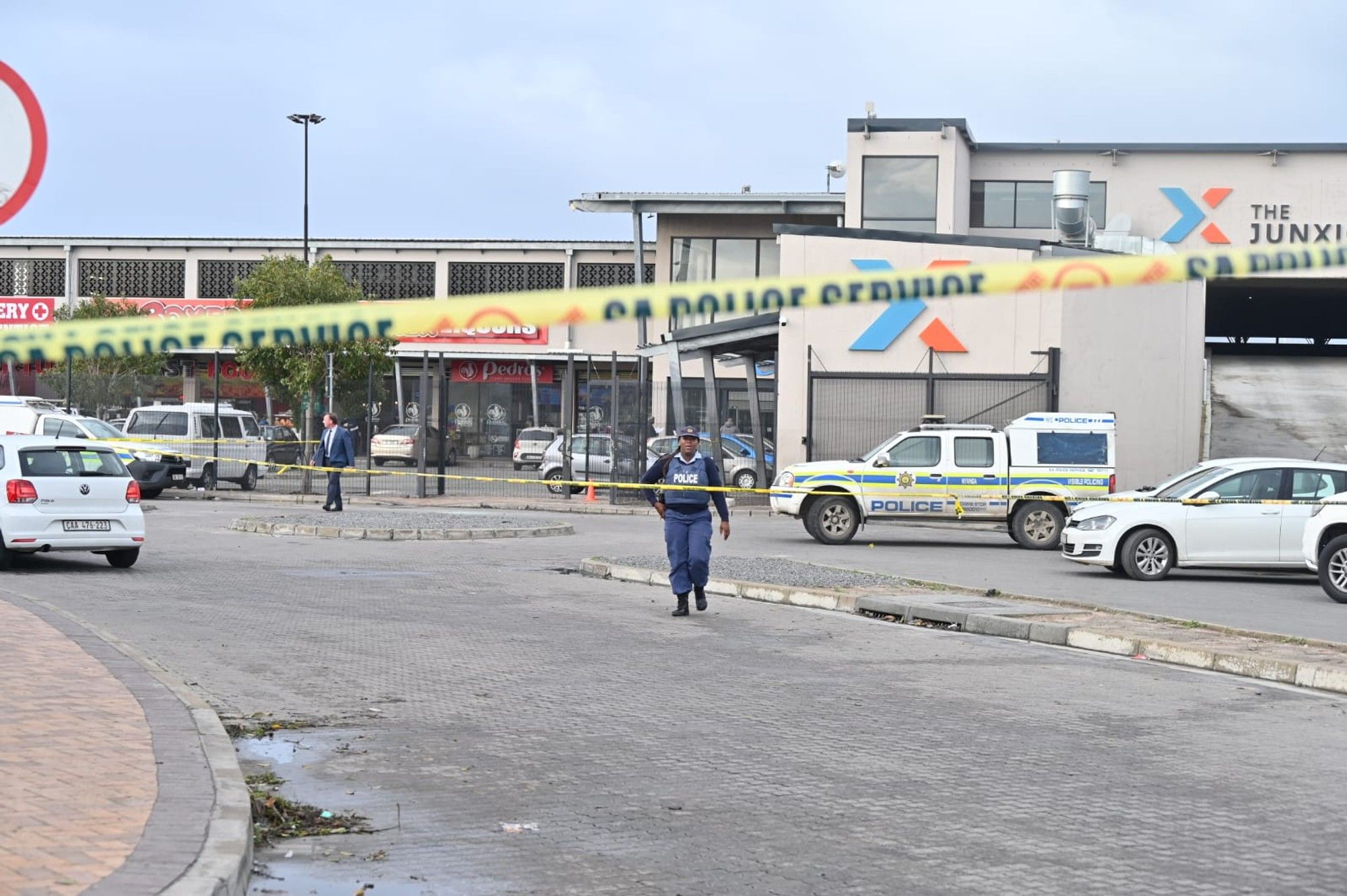 Two cops killed, four wounded in separate Cape Town attacks