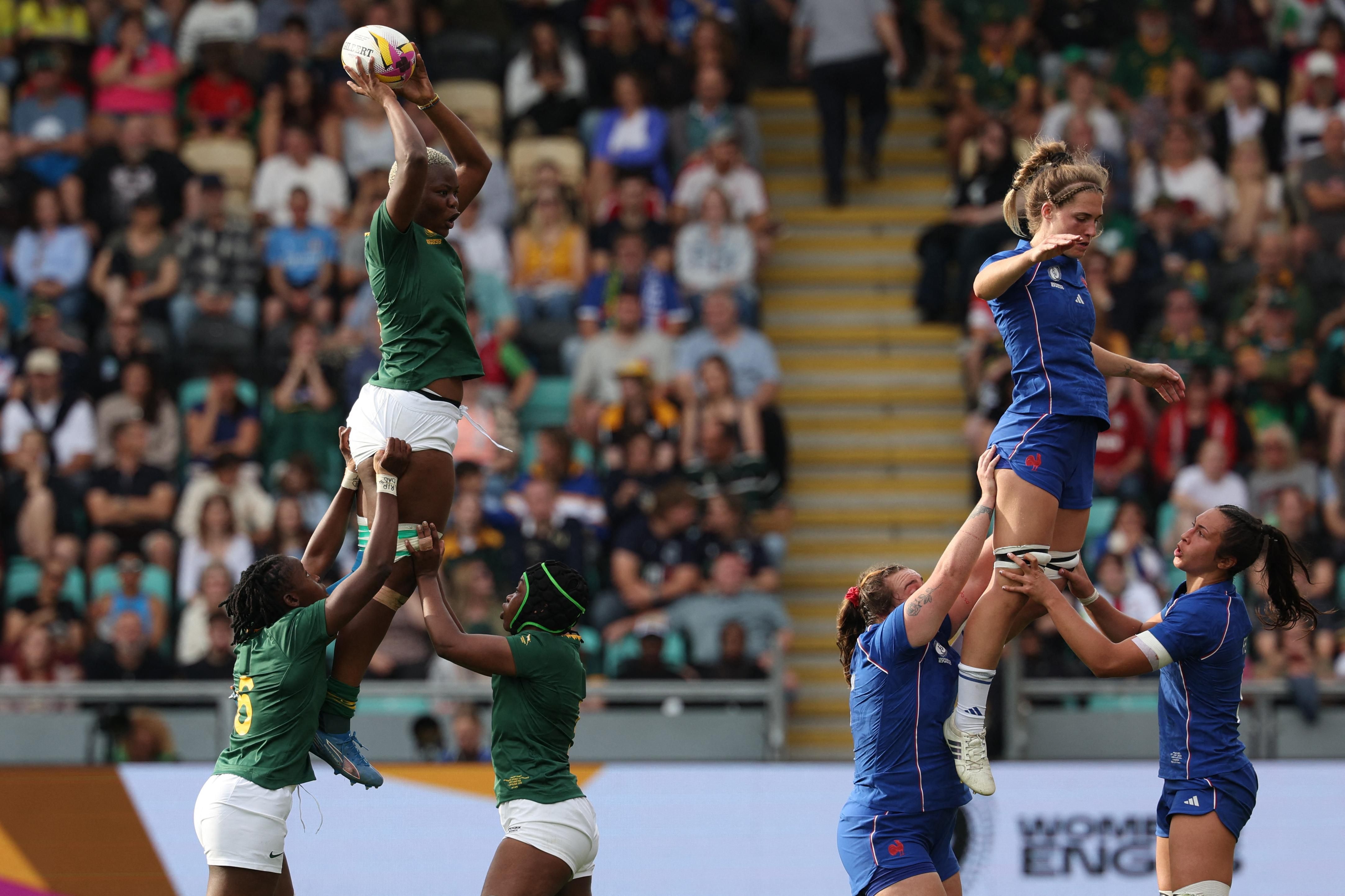 Swys de Bruin wants Springbok Women's forwards to turn up the heat ...