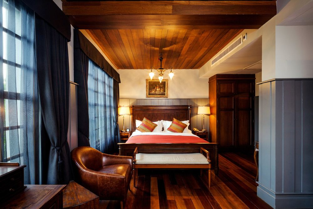 An Intimate hotel with an inky past