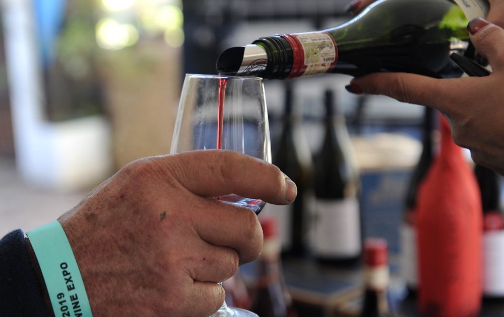 Light-to-moderate drinking tied to lower risk of heart attack in ...