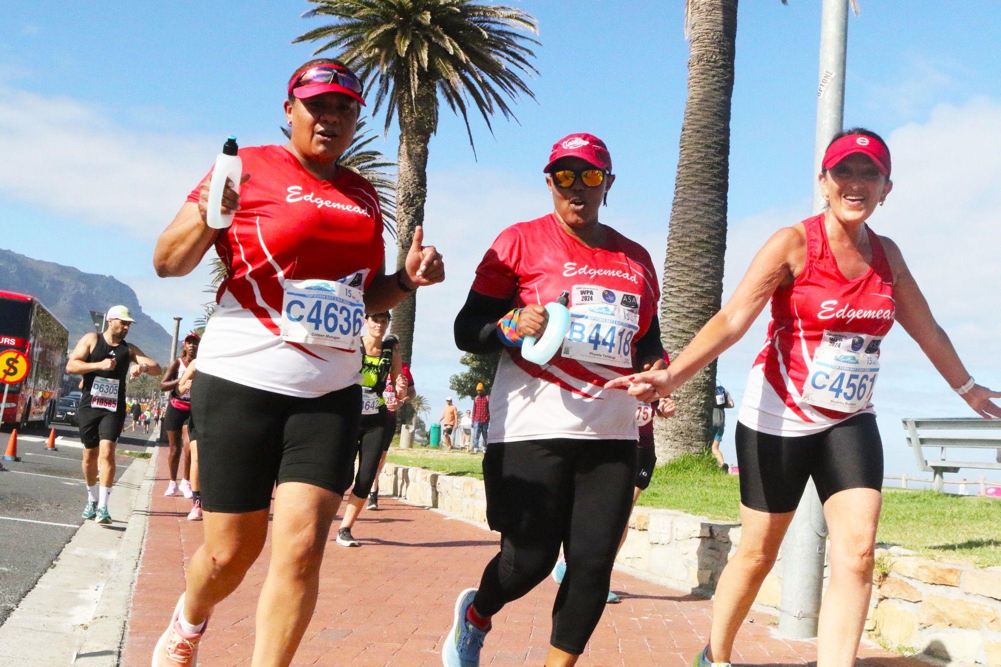 Runners let their feet do the talking in Bay to Bay