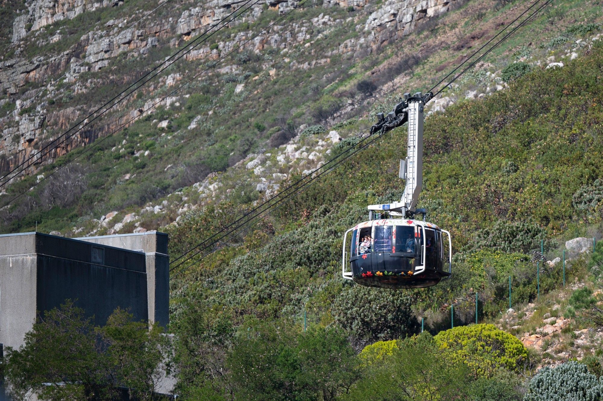 Table Mountain Cableway suspended until further notice after garage fire