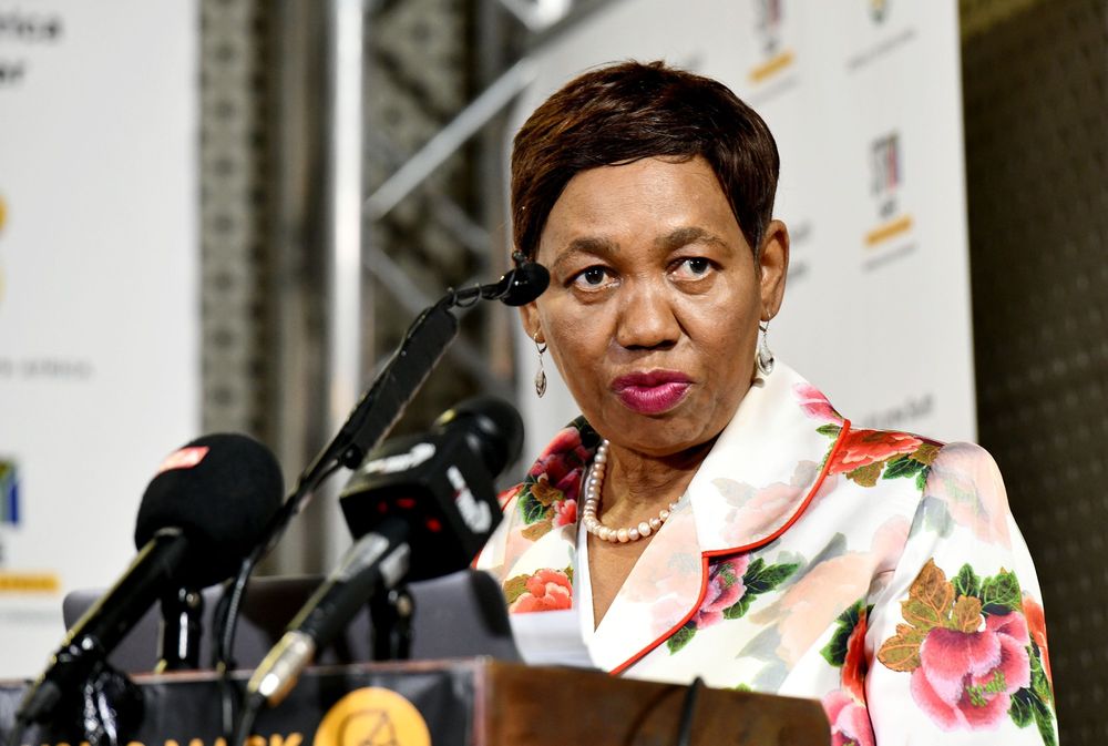 Minister Motshekga must address vaccine roll out for the education ...