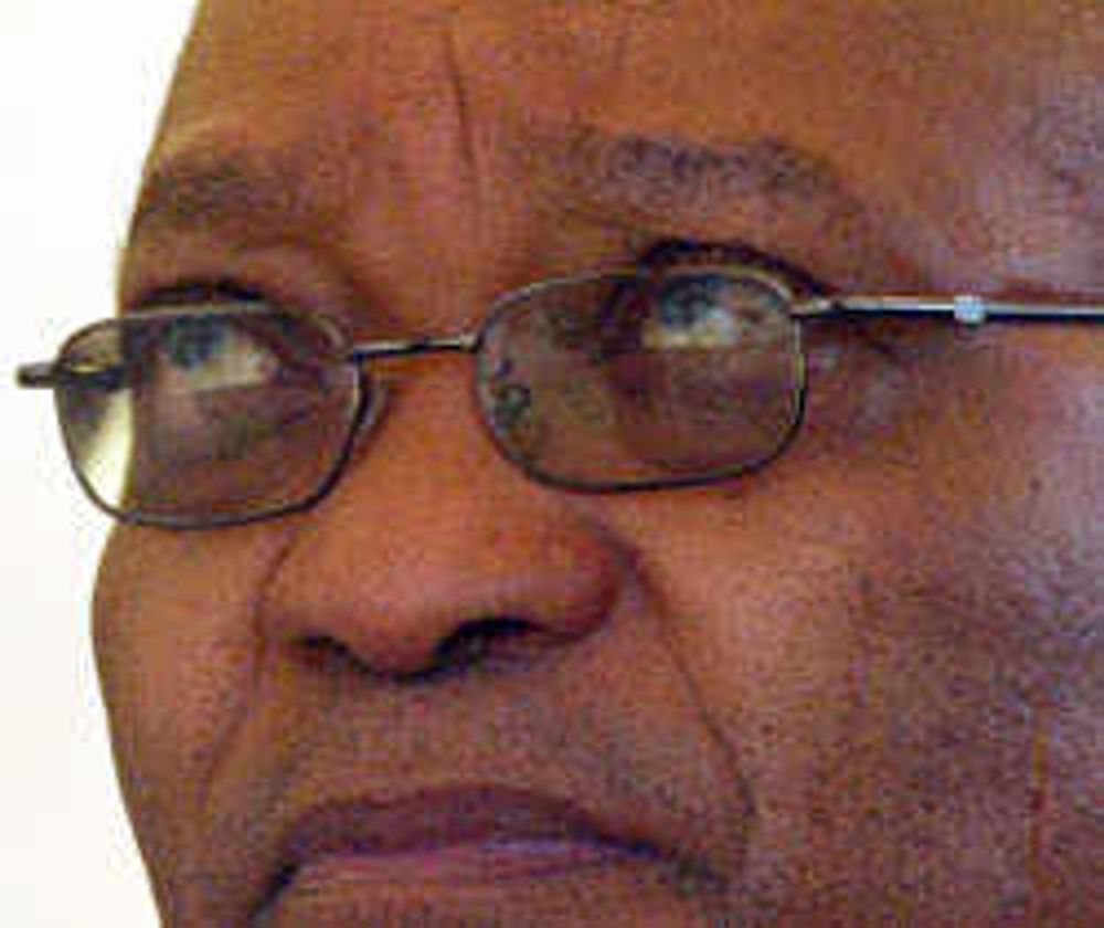 Legal experts differ on Zuma decision