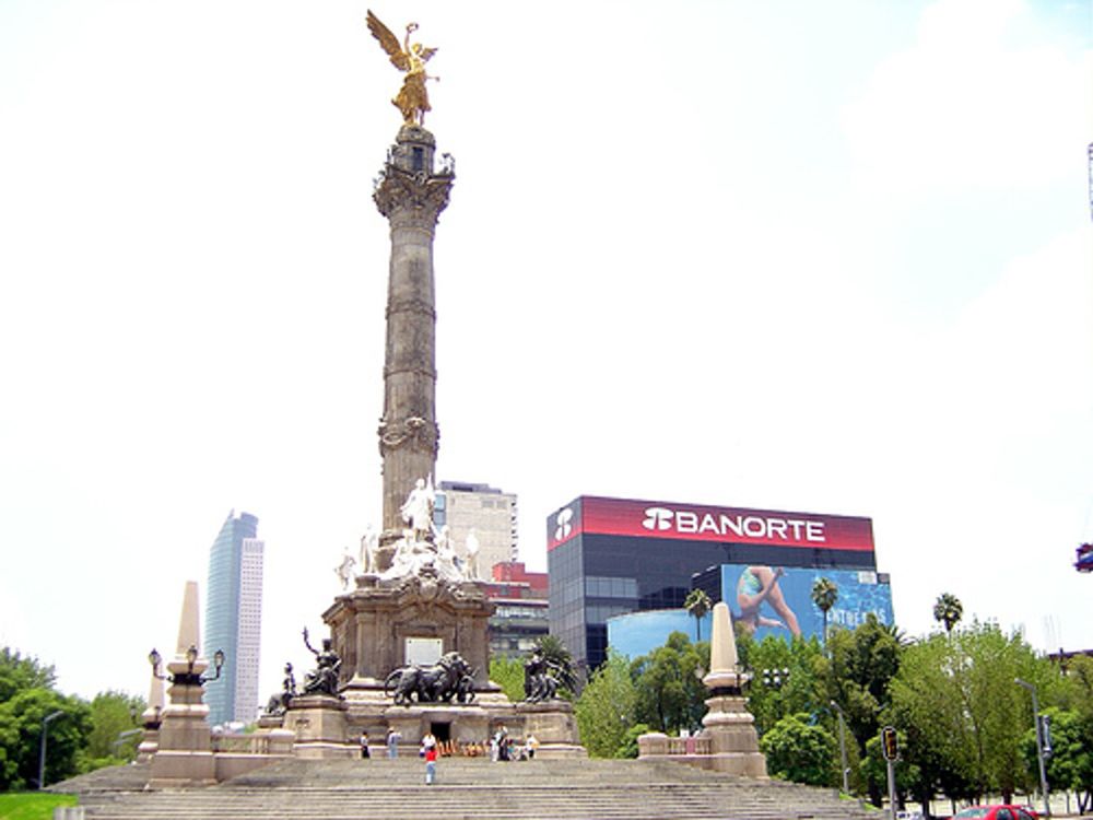 Swine flu, economic crisis hurt Mexico tourism