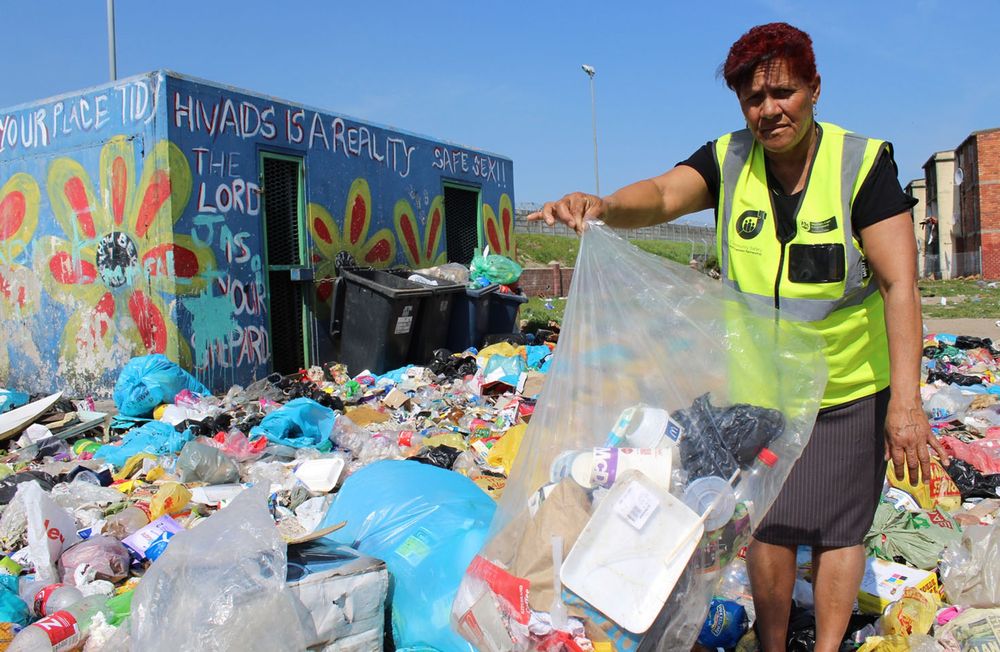 #CleanYourHood: Grannies take out the trash