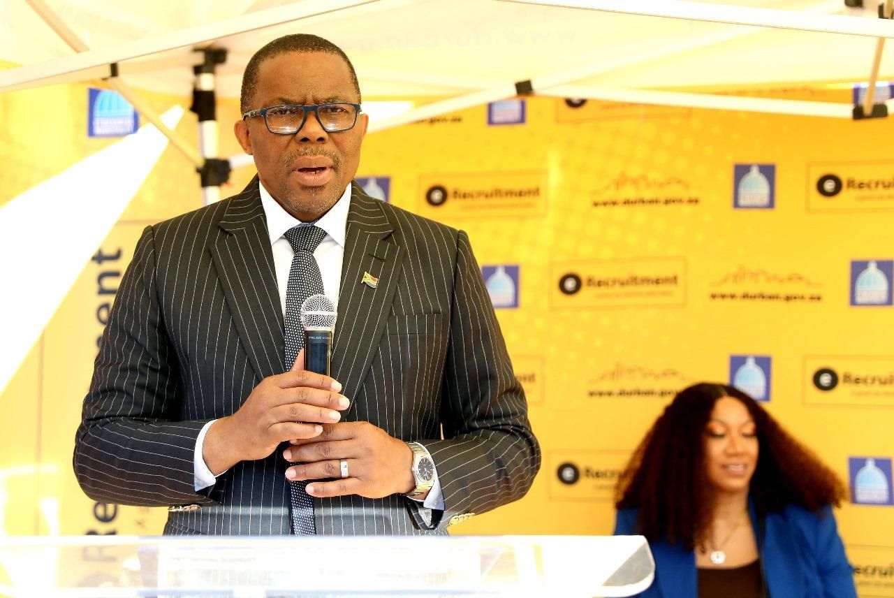 eThekwini Mayor Cyril Xaba meets with taxi council to prevent shutdown