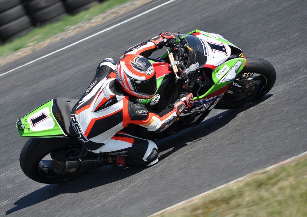 Red hot racing at scorching Killarney