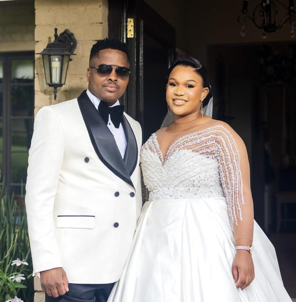 White wedding with Zulu dance: Award-winning Maskandi artist Khuzani ...