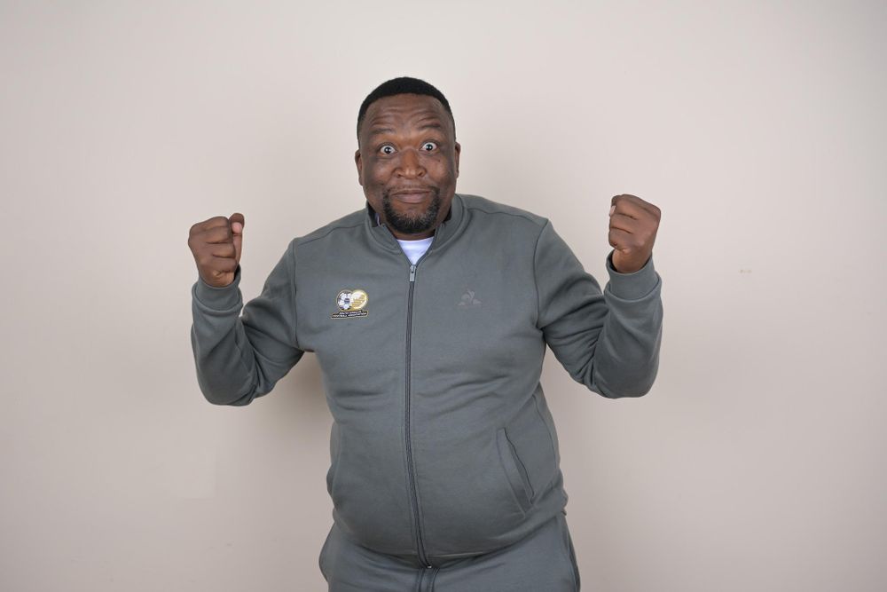 OwaMajimbos uzishaya isifuba ngomlando kwiNdebe yoMhlaba