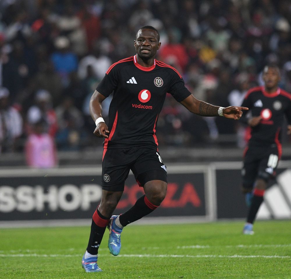 Triple boost for Stellies as Mabasa, Kodisang and Lebusa sign