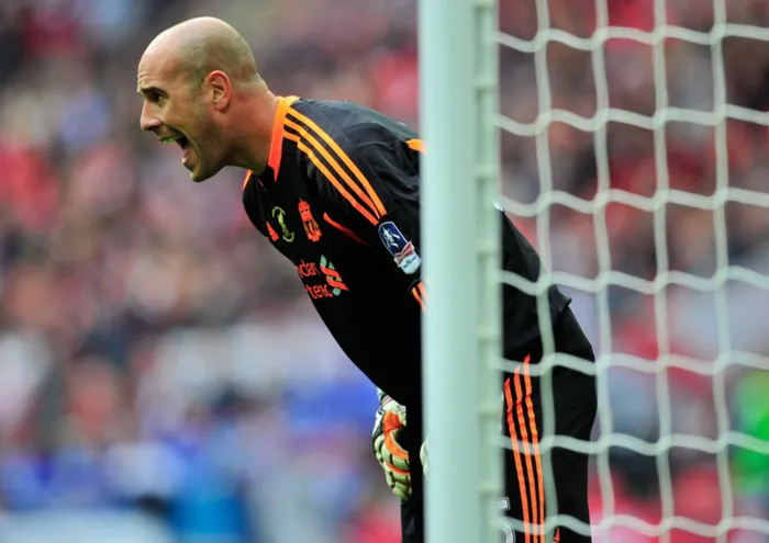 Reds ready to let Reina go