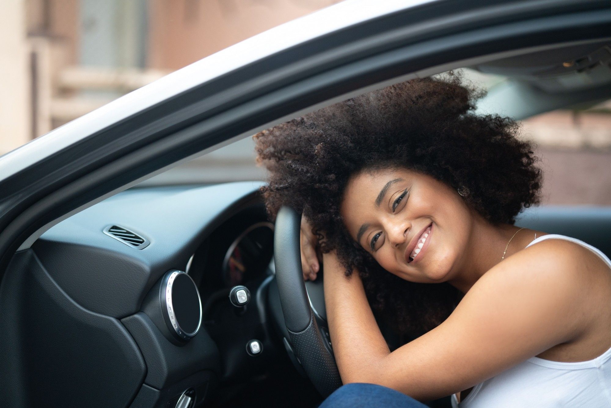 The genders and car buying: SA women big on SUVs, but guys still prefer hatchbacks