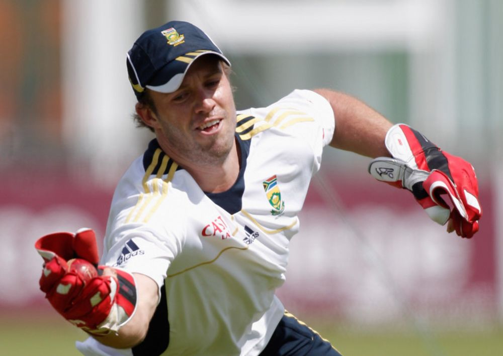 Hashim backs AB to keep wicket