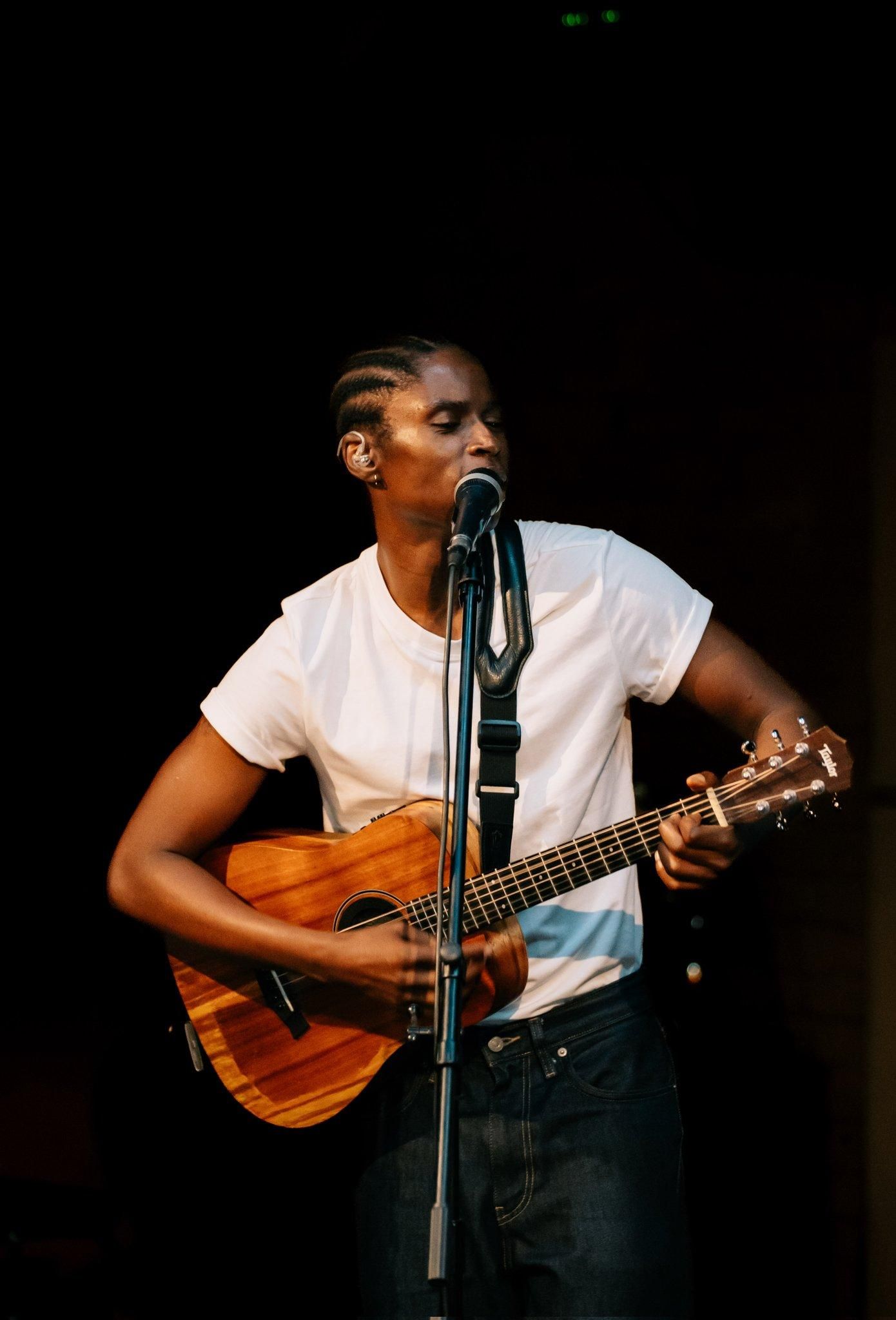 Bongeziwe Mabandla returns to South Africa for his ' Solo' tour