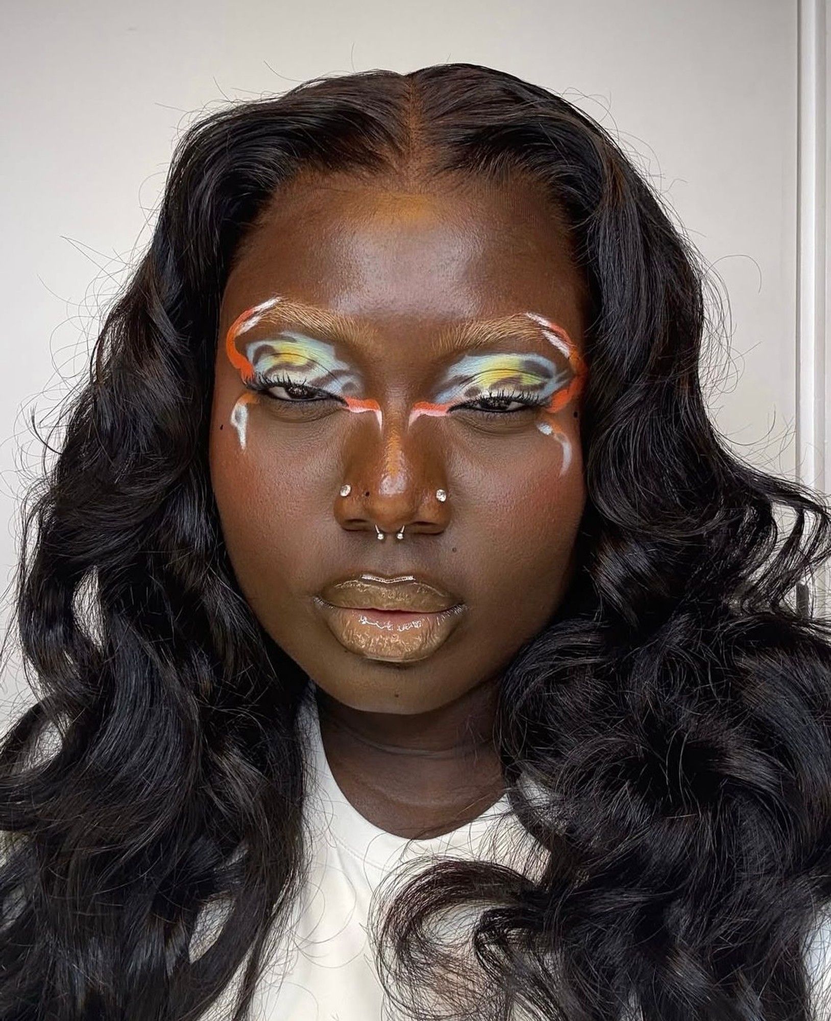 Here’s why pre-shower makeup is the ultimate girl therapy