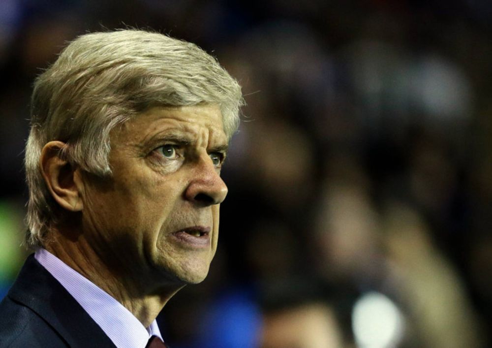 Fans urged to respect Van Persie