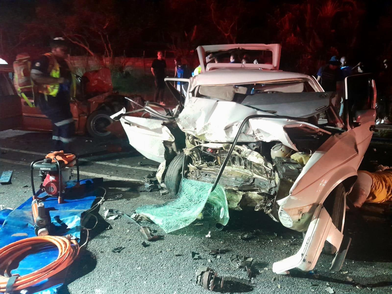 Two separate crashes in KZN left three dead and many injured