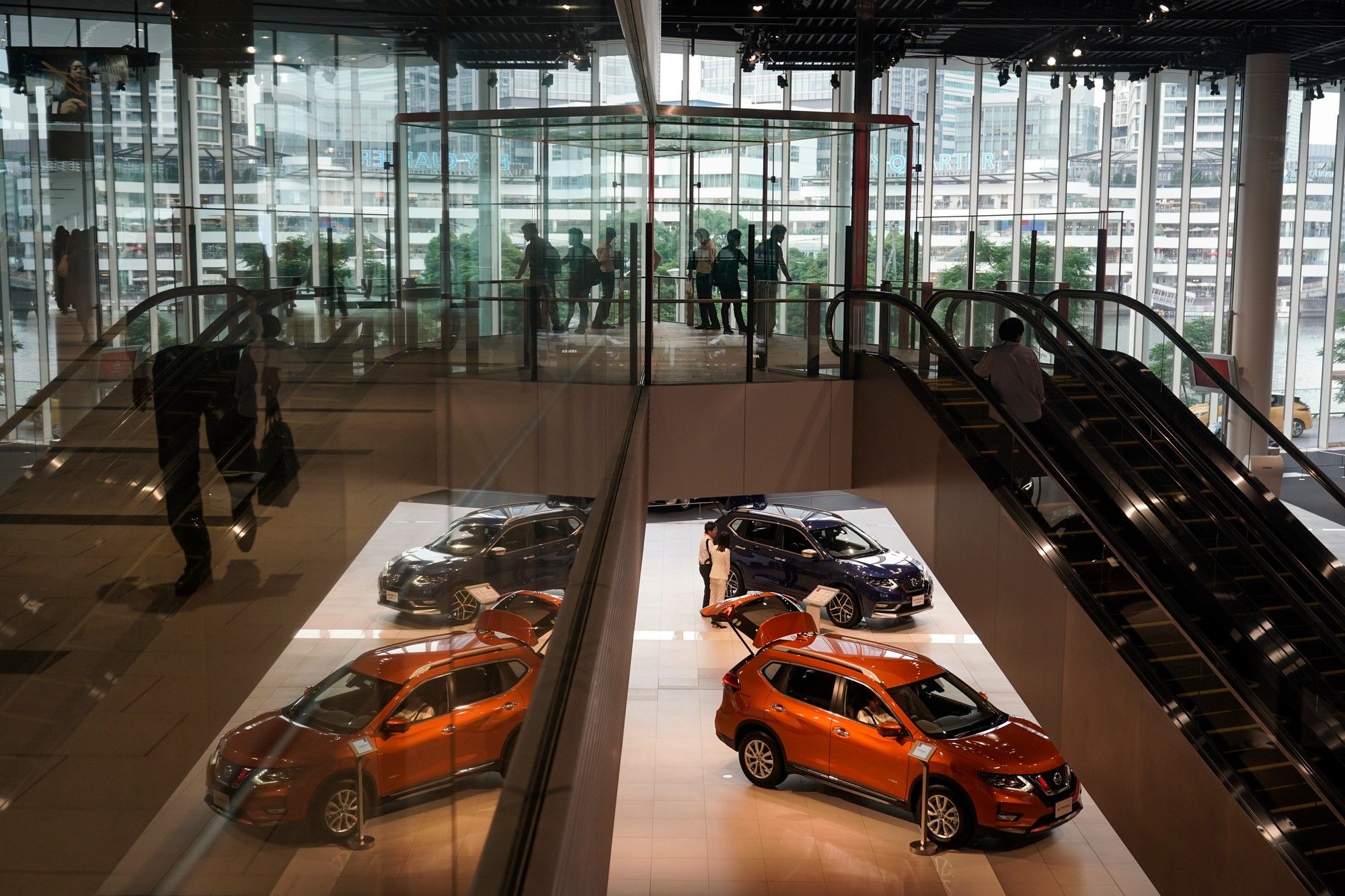 Nissan to cut 9 percent of workforce, shrink product line-up