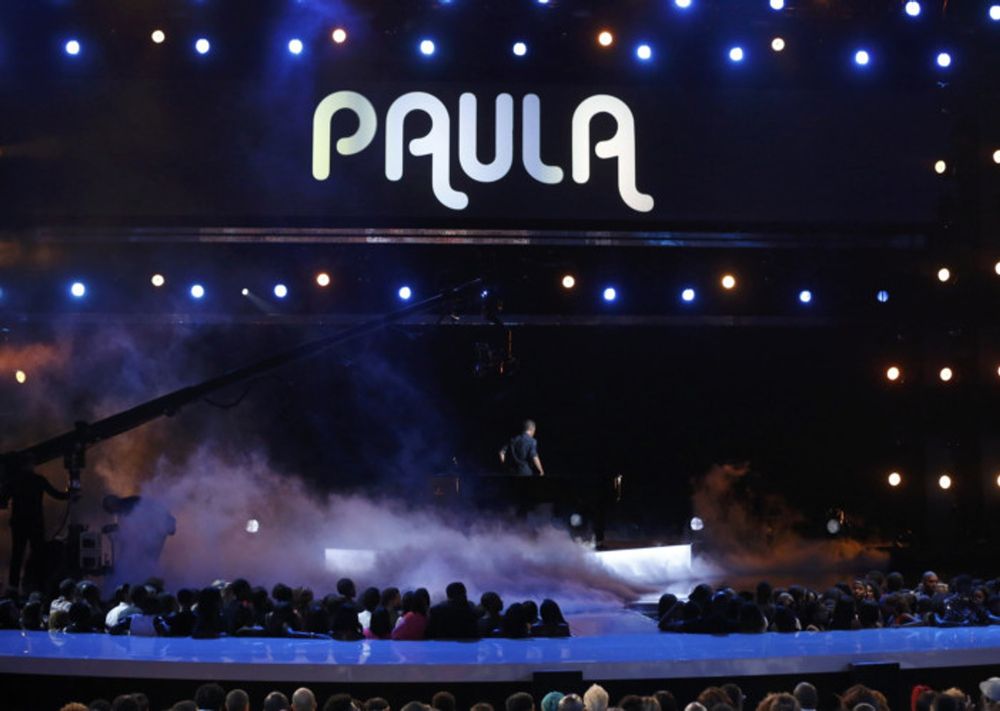 Robin lays it on Thicke