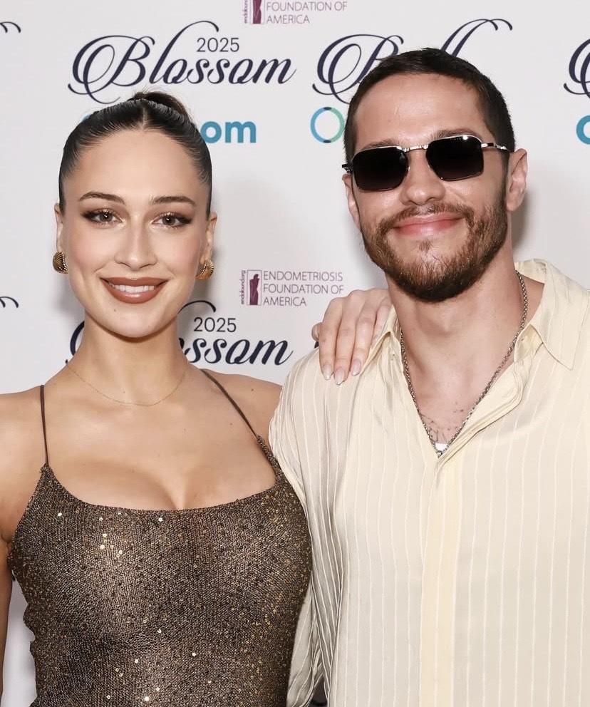 Pete Davidson and Elsie Hewitt light up the red carpet: a stylish debut for the new couple
